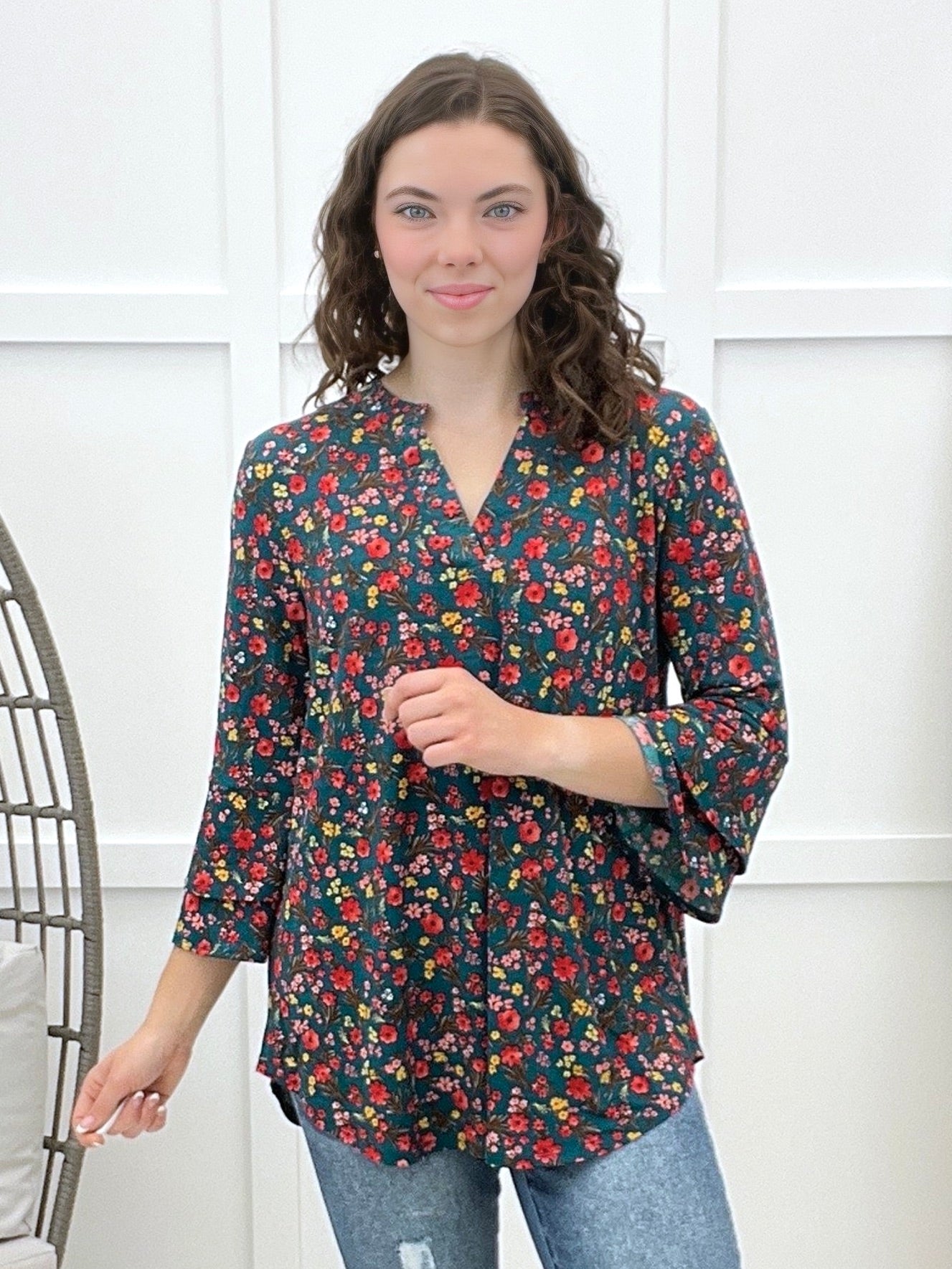 Dear Scarlett Soft Blossoms Lizzy Bell Sleeve Top – Mint Pineapple Boutique